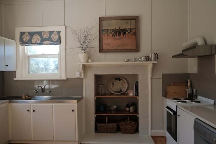 Stockman's Cottage - 3 Bedroom - Mooramong Homestead, Skipton