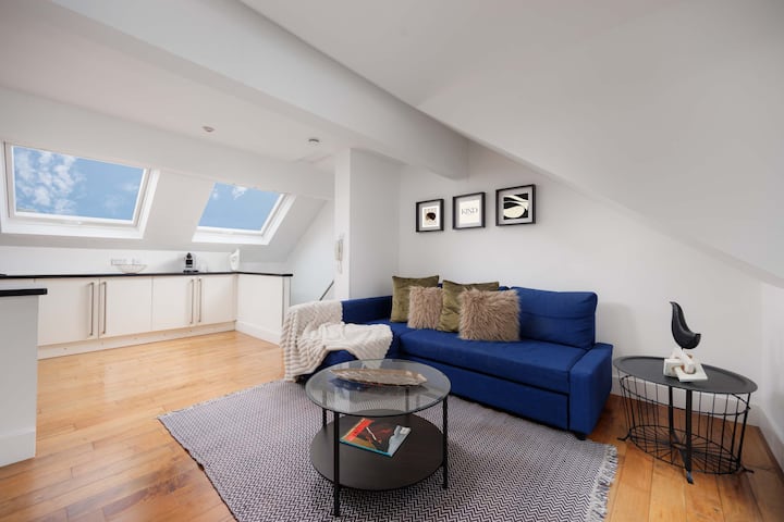 Stunning Penthouse Sea View Apmt - Free Parking - Plymouth