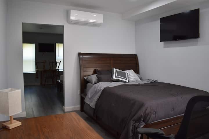 Tannersville Village On Sawmill Creek Room #2- 2 Q - Tannersville, NY