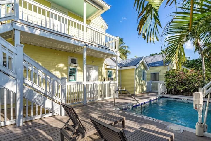 Salvador's Seclusion | Cozy Studio Retreat W/ Pool - Key West, FL