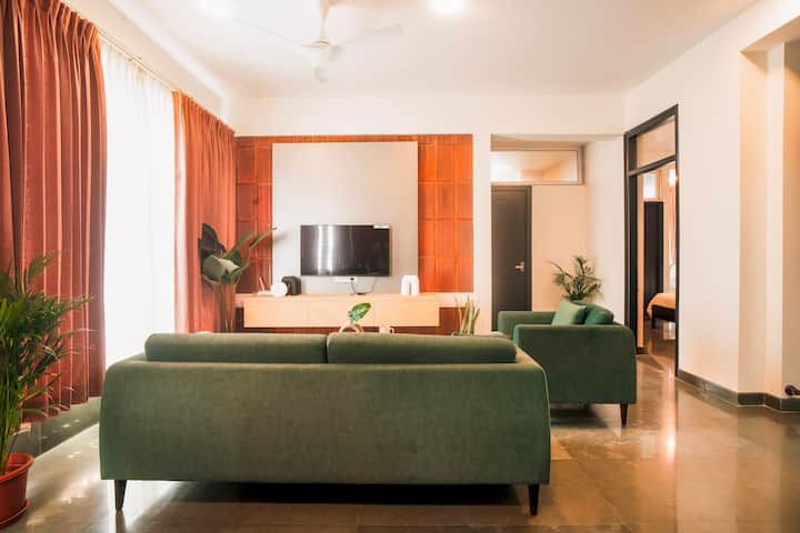 Smart 2bhk With Juliet Balcony In Hsr Layout - Bengaluru