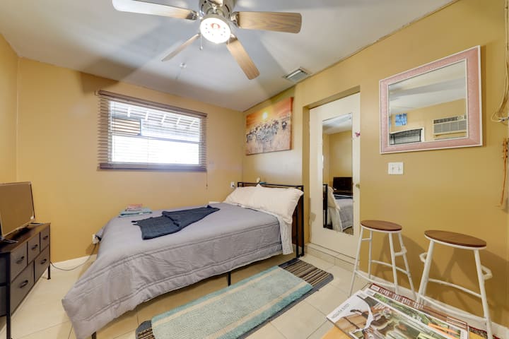 8 Mi To Beach: Pet-friendly Fort Lauderdale Studio - Coral Springs, FL