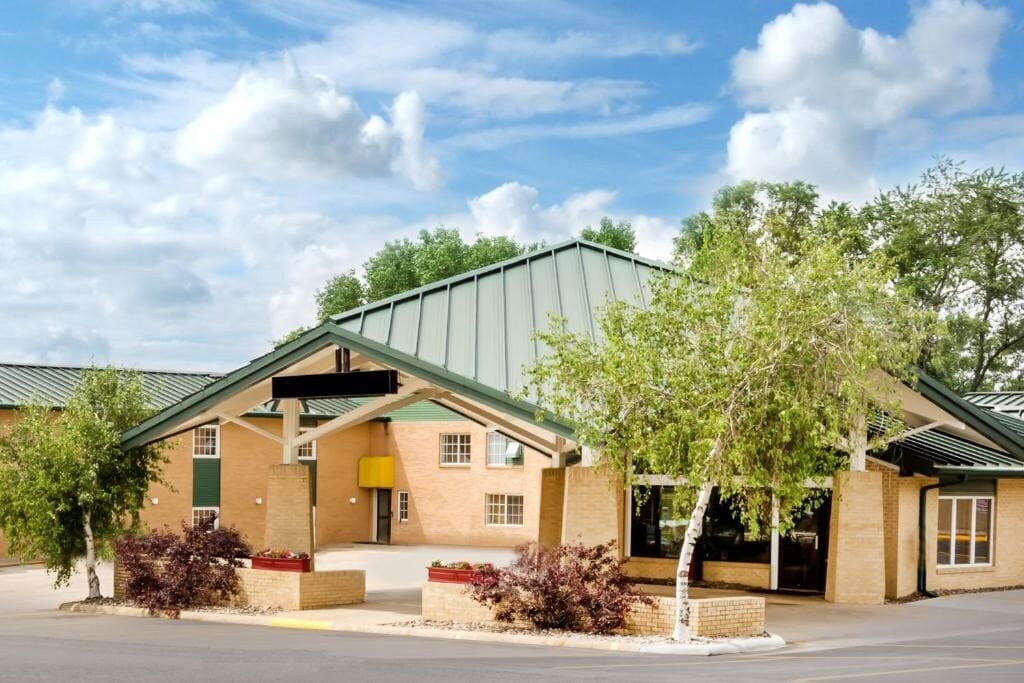 Easy Highway 6 Access from 2 Suites w/ Breakfast - Boutique hotels for ...