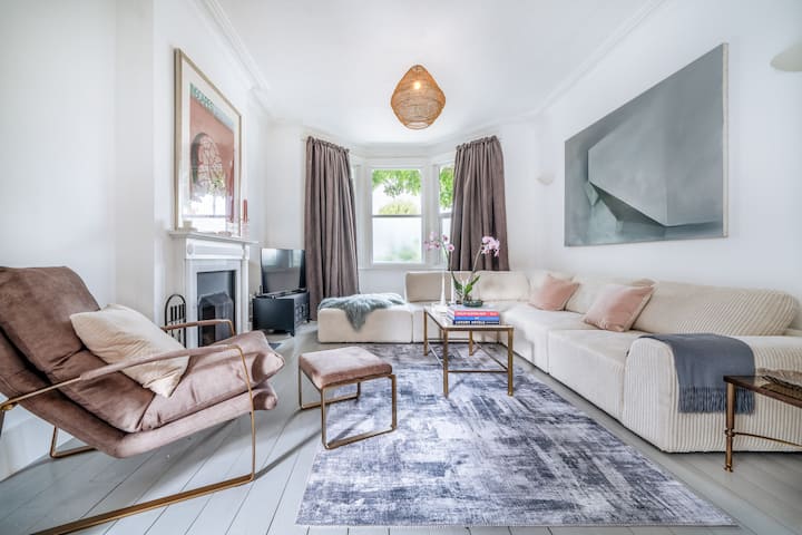 Stunning 5bd With Private Garden & Parking Access - Barnes