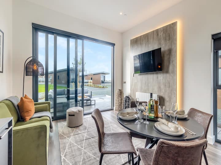 Lodge Five - Uk42797 - Benllech