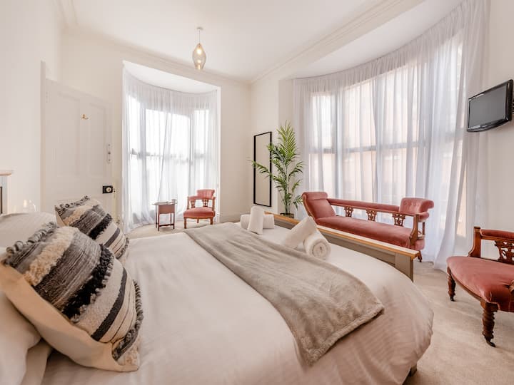 Pembroke House - Saundersfoot