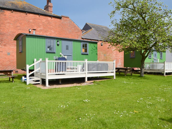 Ryan's Shepherd Hut - Uk43565 - Bowness-on-Solway