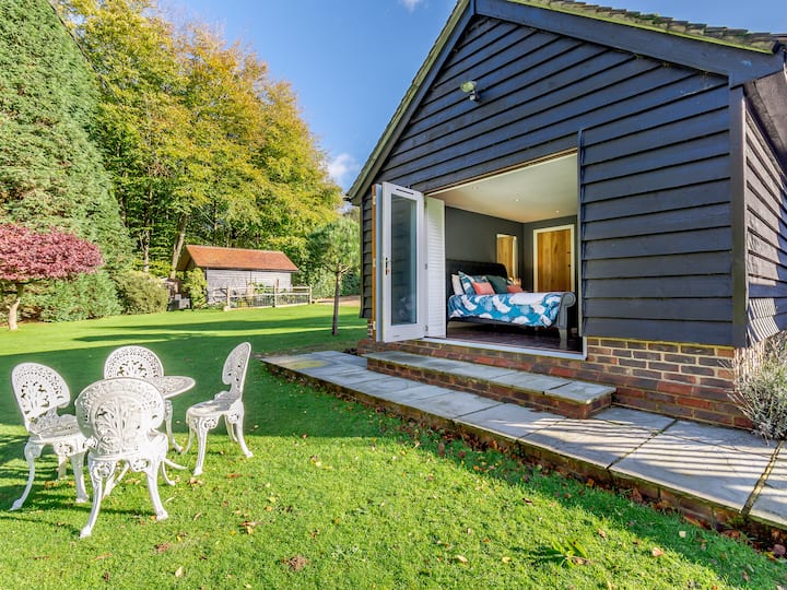 Forest View Barn - Crawley