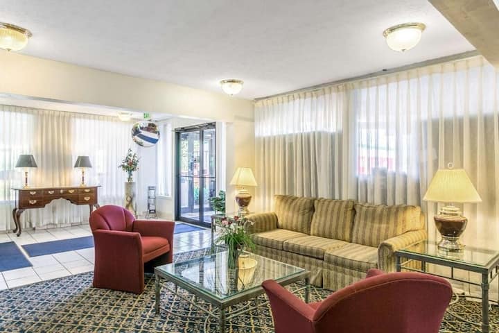 3 Comfortable Rooms W/ Breakfast Just Off I-95 - Abingdon, MD