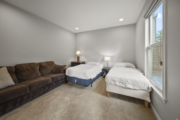Fishers Retreat Bedroom Two - Fishers, IN
