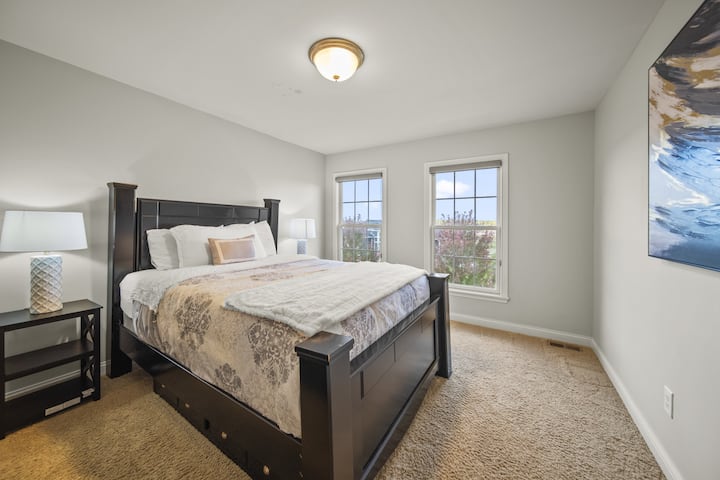 Fishers Retreat Bedroom Four - Fishers, IN
