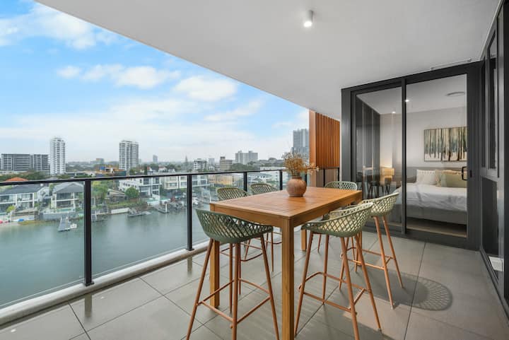 New Pet-friendly Riverview Stay + Parking - Gold Coast