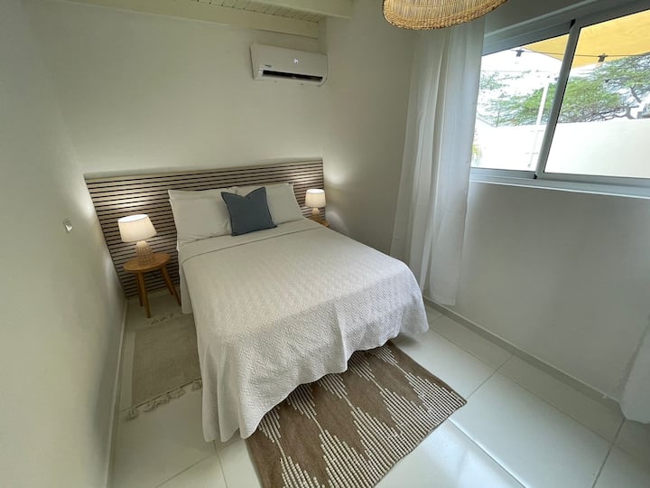 Bella Palm Beach 1bd-apt- Great Location - Aruba