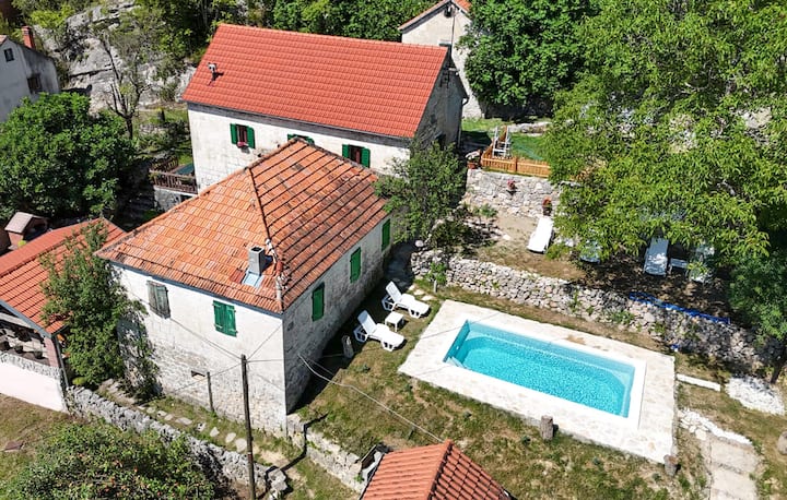 Beautiful Apartment In Hrvace With Wifi - Sinj