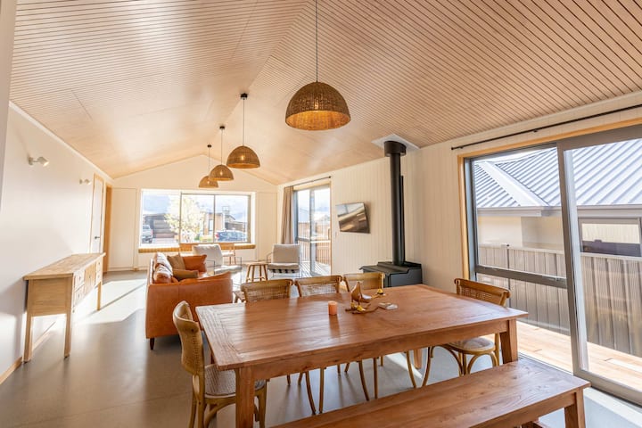 Sunny & Spacious On Scurr Terrace - Wanaka