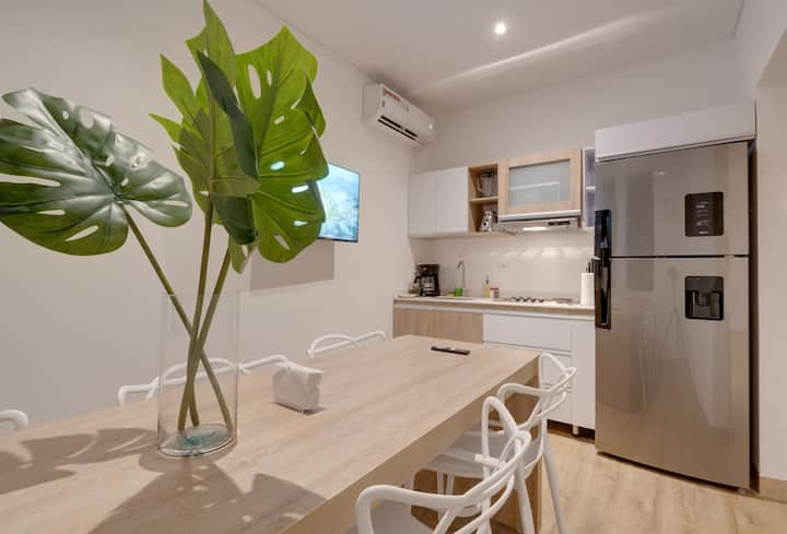 M204 | 3-bed/4-bath |  Aircon | Fantastic Location - Cali