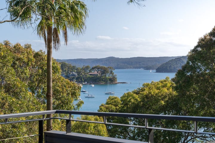 Treehouse By Palm Beach Holiday Rentals - Scotland Island