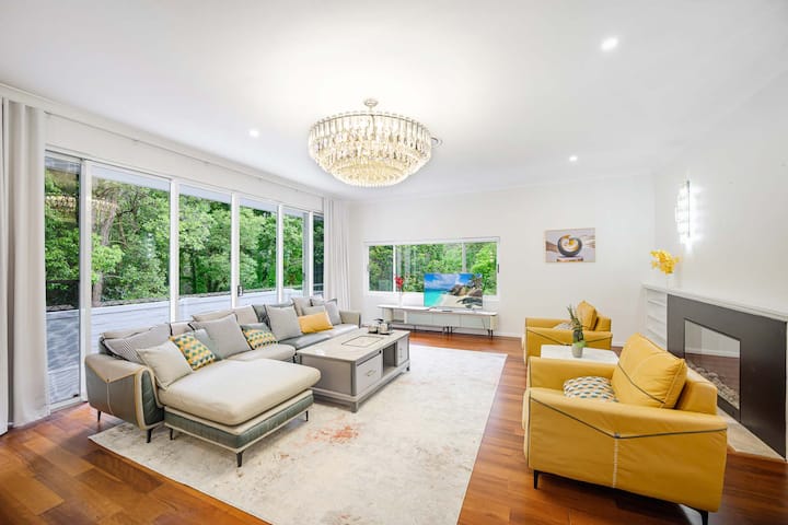 Luxe 5-br Hideaway With Pool Near Killara Station - Mosman
