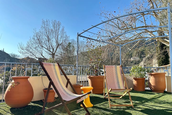 Comme Chez Mémé Maison Avec Terrasse En Plein - Fontaine-de-Vaucluse