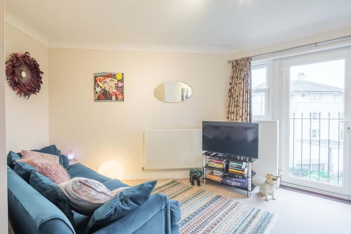 Fabulous Central 3bed Apt - With Parking - Cambridge