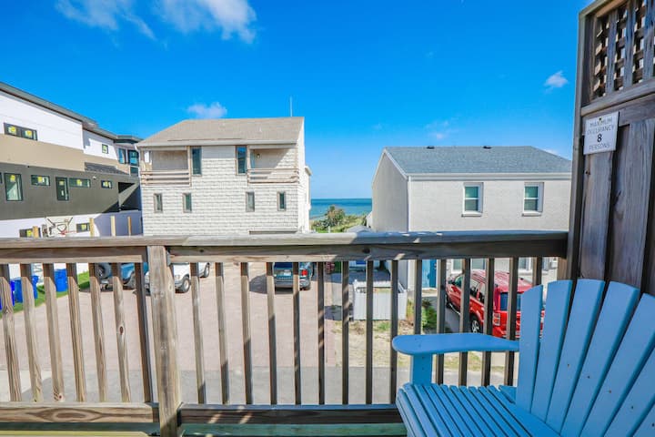 Sojourn's Sea Views With Balcony Sleeps 10 - Virginia Beach, VA