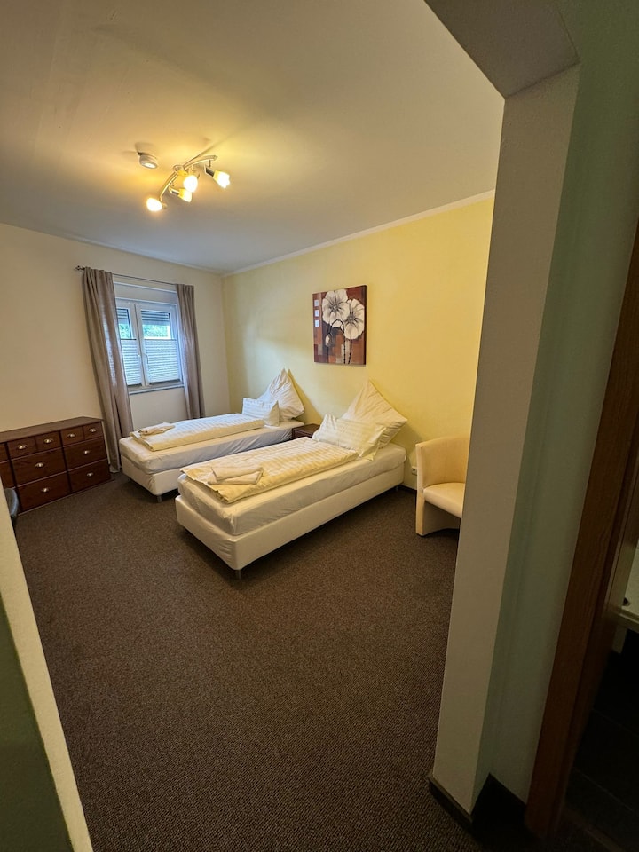 Double Room-private Bathroom - Bergheim, Germany