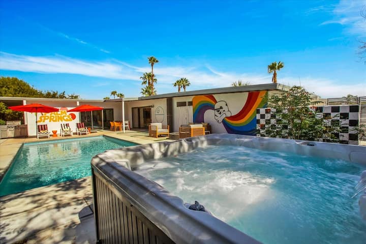 Twin Suns-a Star Wars Themed Home - Palm Springs, CA