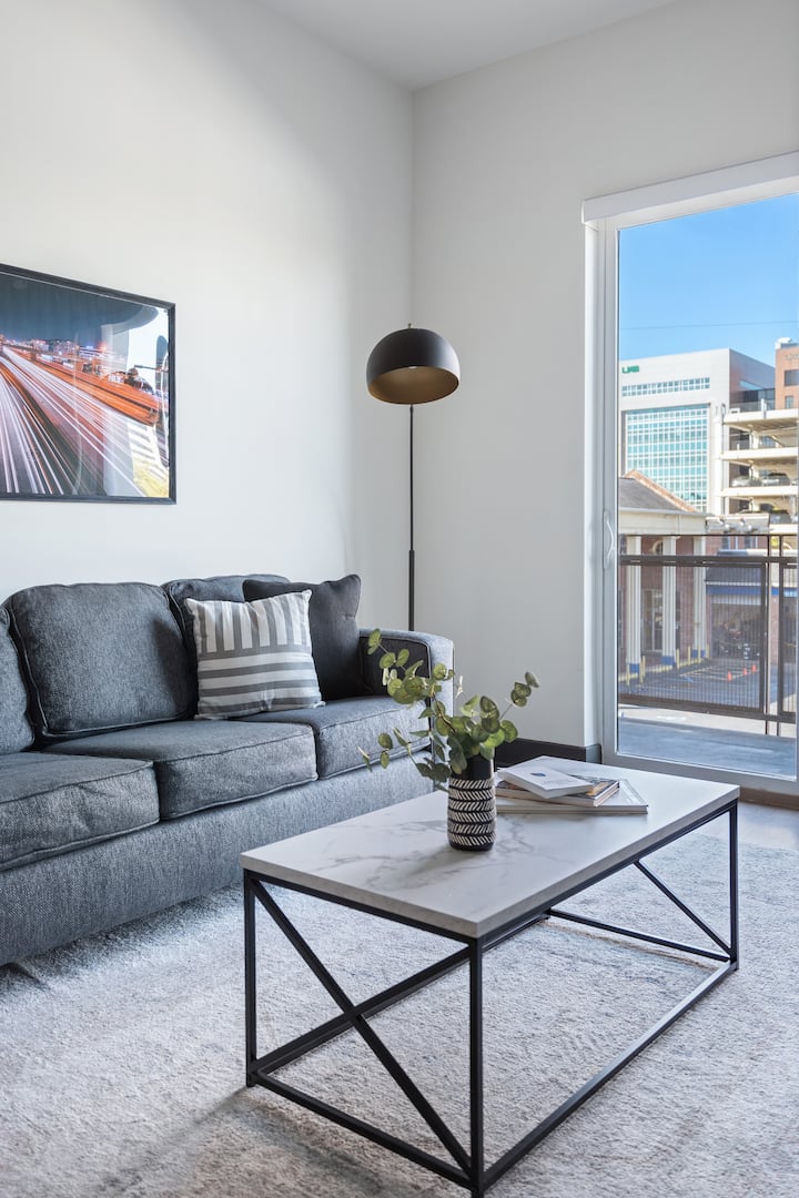Sleek Loft | Steps From Uab & Downtown - Birmingham, AL