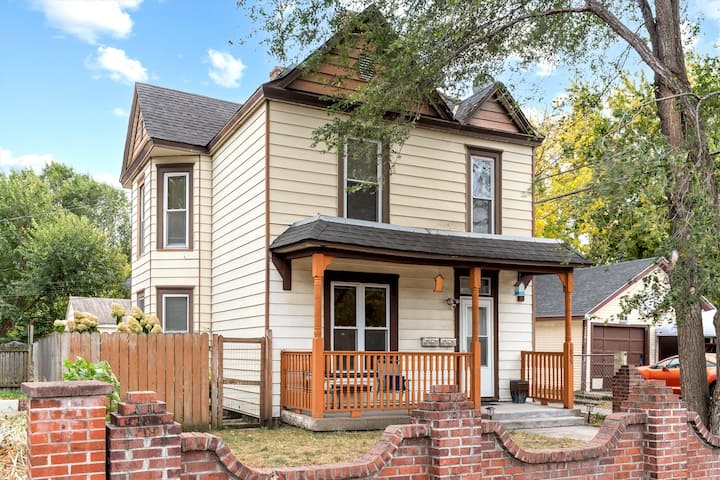 Tulip House - Quiet Home 10 Minutes From Downtown - Minneapolis, MN