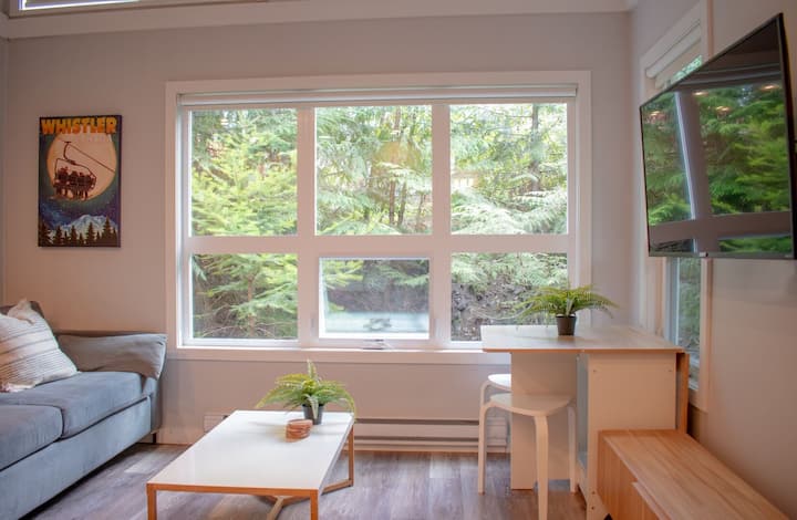 1br Condo By Creekside Gondola | Free Parking - Whistler