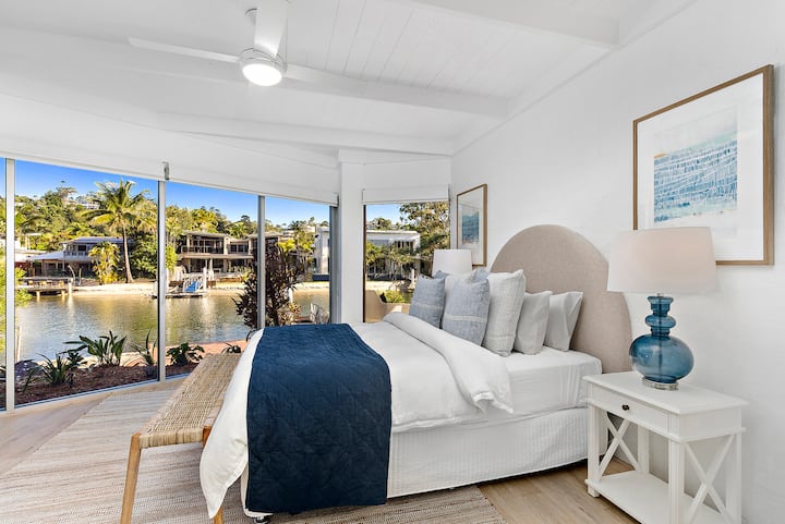2 Bedroom Riverfront Apartment - Pet Friendly! - Noosa Heads