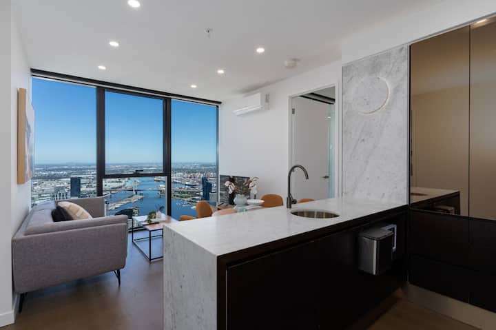 Family Suite| Jaw Dropping 2b2b Harbour View - Melbourne
