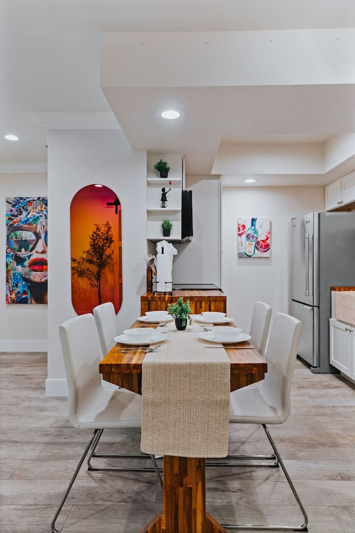 New Artsy 1br Off The Strip! Free Parking/pool/gym - Las Vegas, NV