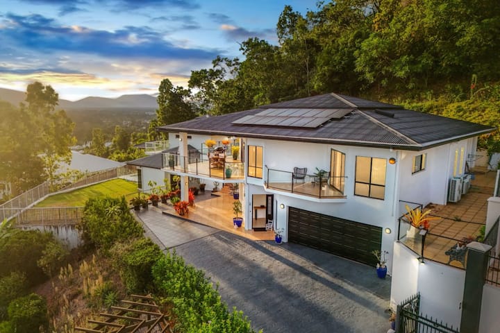 Elevate Your Stay At Cloud Nine - Cairns