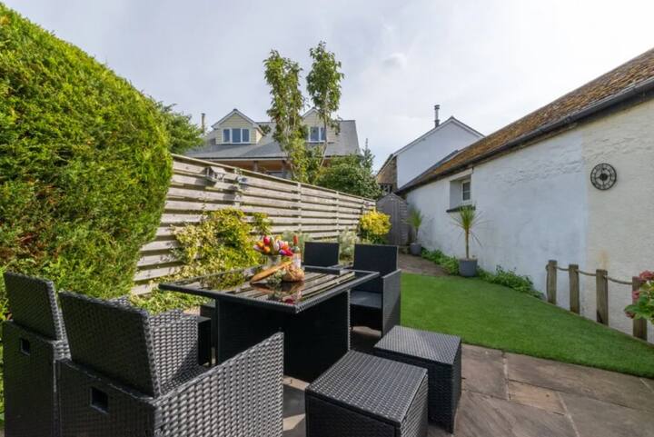 A Charming, Pet-friendly 2-bedroom Cottage - Croyde