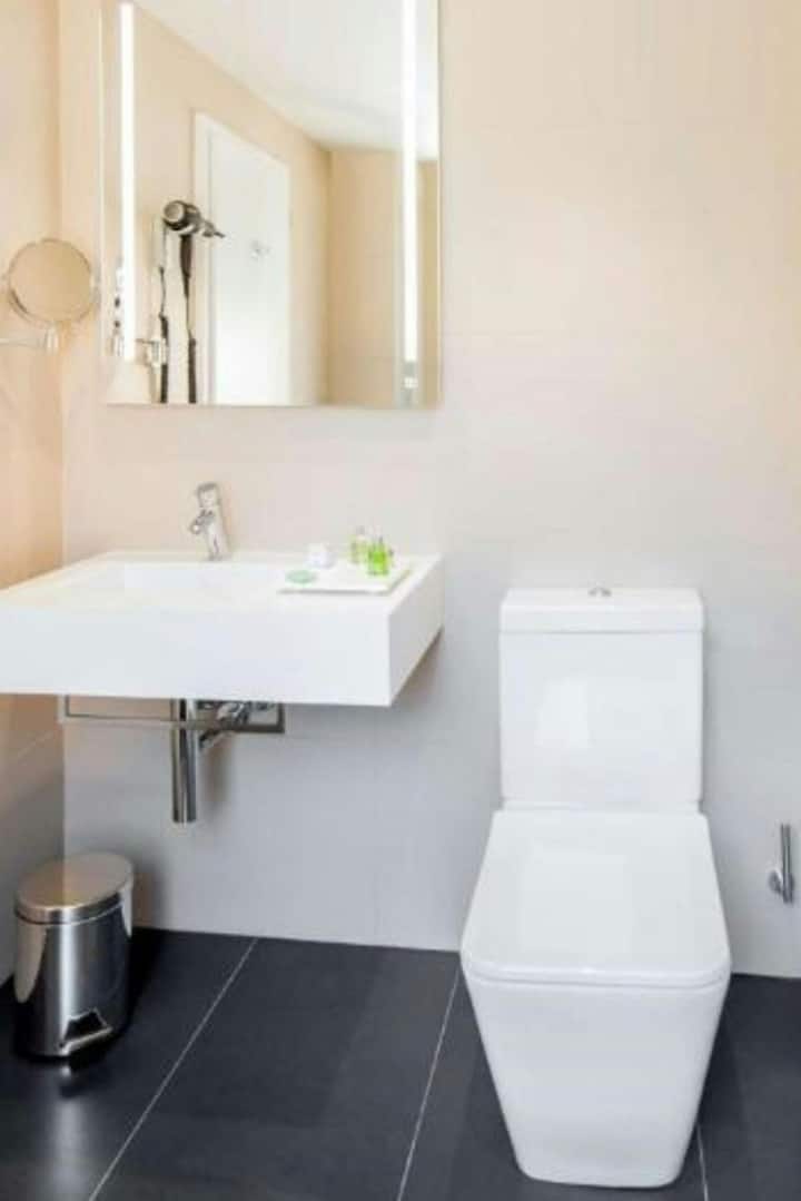 Garden Double Superior Room- 4*geneva By Fassbind - Genève