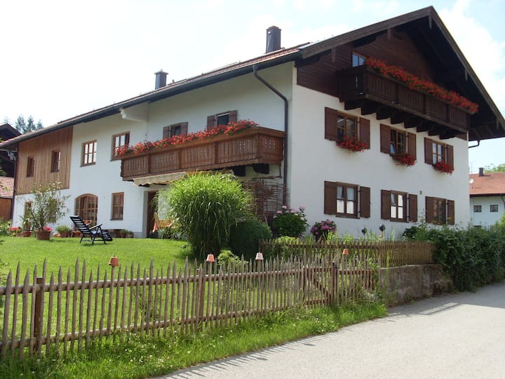 Ferienwohnung Schartner Im Dachgeschoss, 80m² - Eggstätt
