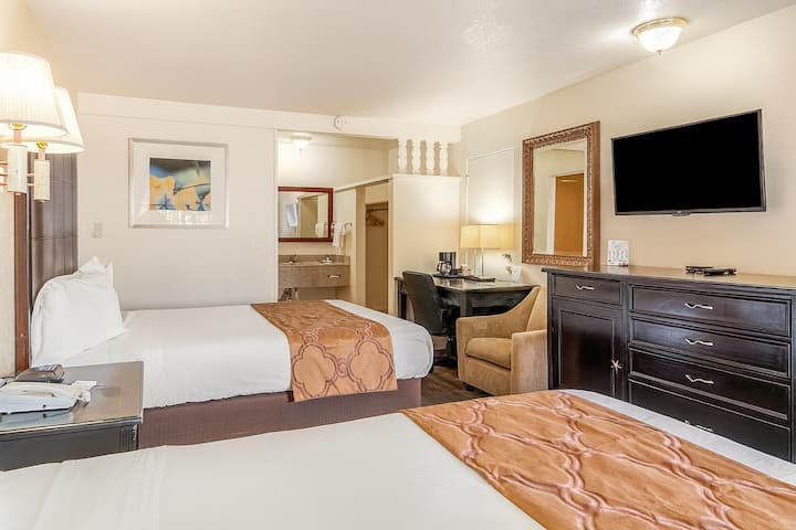 4 Budget-friendly Flagstaff Rooms- Free Breakfast - Flagstaff, AZ