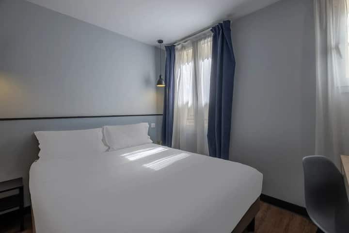 Lilas Blanc - Comfort Double Room - Paris