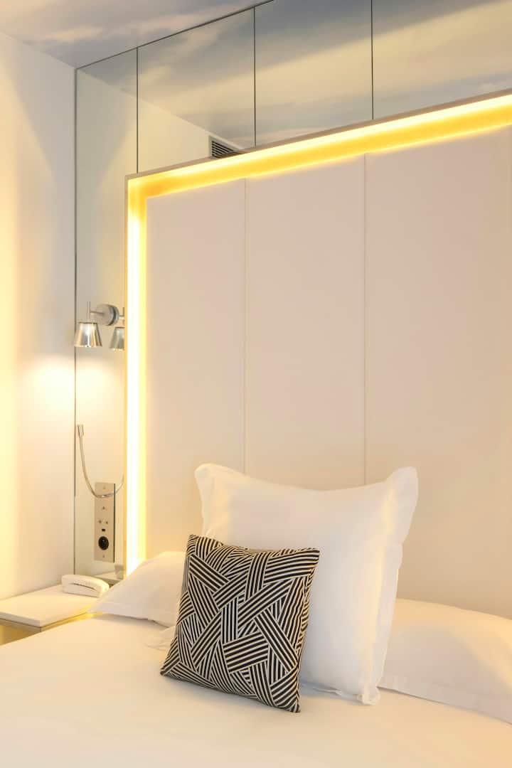 Nouvel Hotel Eiffel Paris - Deluxe Room - Paris