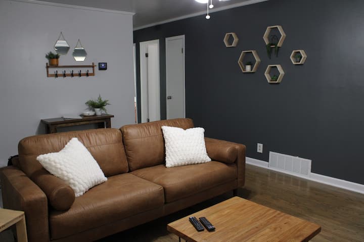Rustic Hive - Wyoming - Evansville, WY