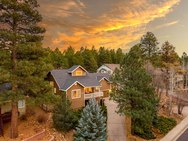 Forest Heights | Awe Views, Hot Tub & Pizza Oven - Flagstaff