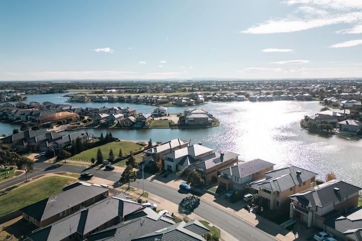 Stayau Spacious Stay Point Cook - Point Cook