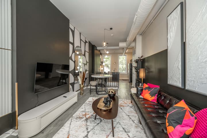 Queen City Views 2 – Sleeps 2! - Cincinnati, OH