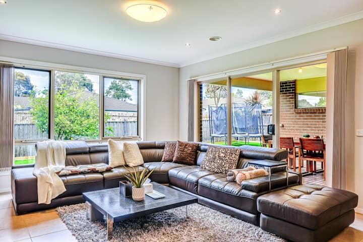Stayau 4br Family Home Point Cook - City of Wyndham