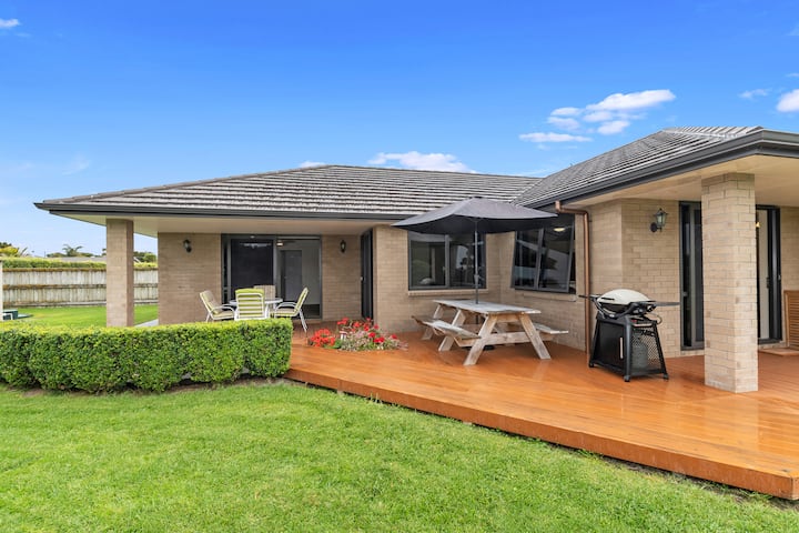 Magical Waipu - Central Family Holiday Home - Waipu