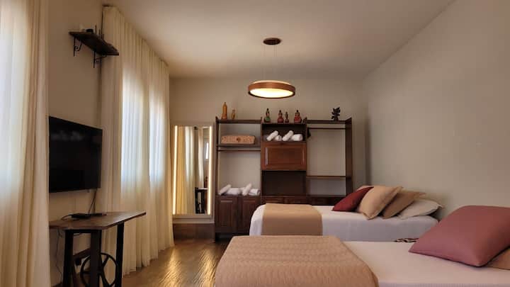 Casa Duplex: Suíte, Cozinha Completa, 2 Banheiros - Diamantina