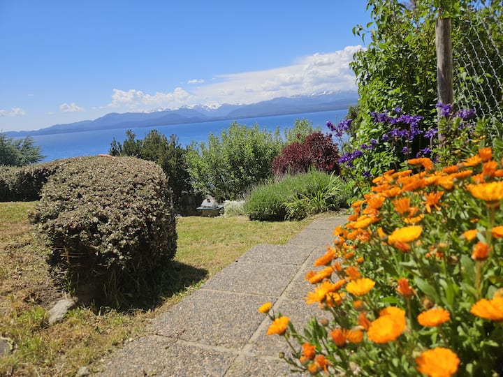 Naguia Con Espectacular Vista Al Lago Y Parrilla - Bariloche