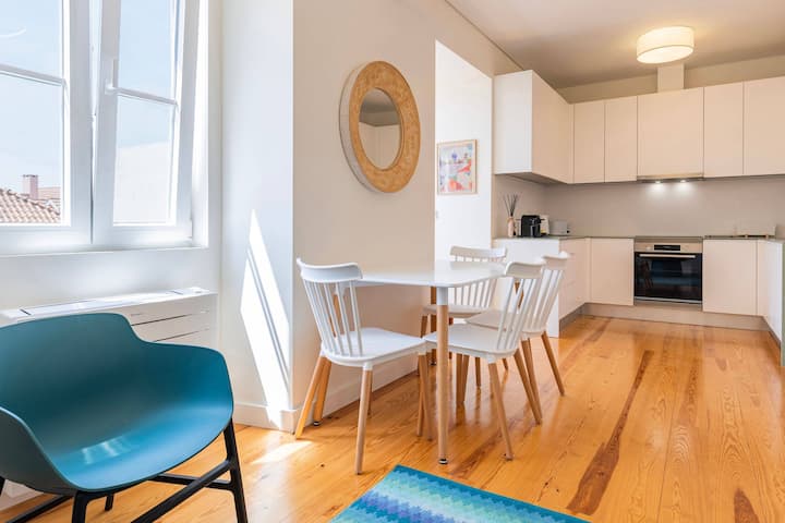 Apartment T3, 3 Bedrooms At Paço De Arco, 67m2, 2º - Oeiras