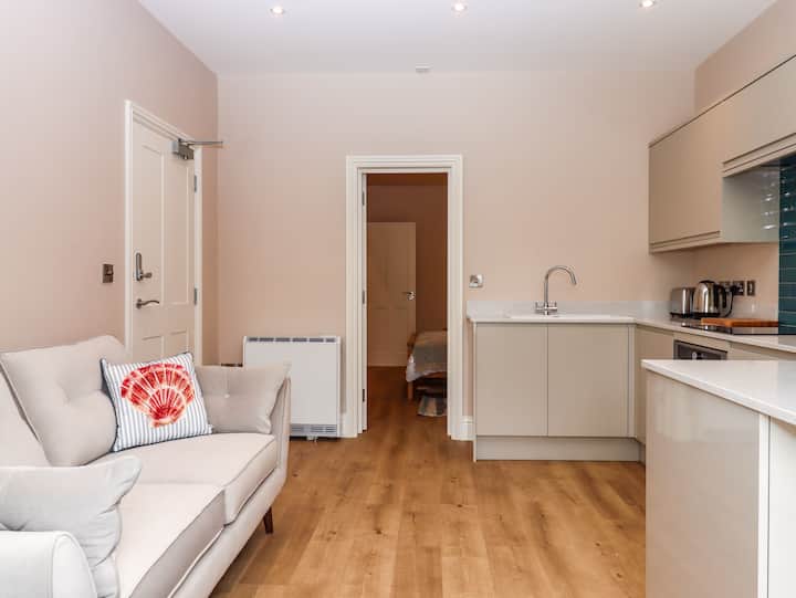 1 Sea Otter House - Torquay, UK